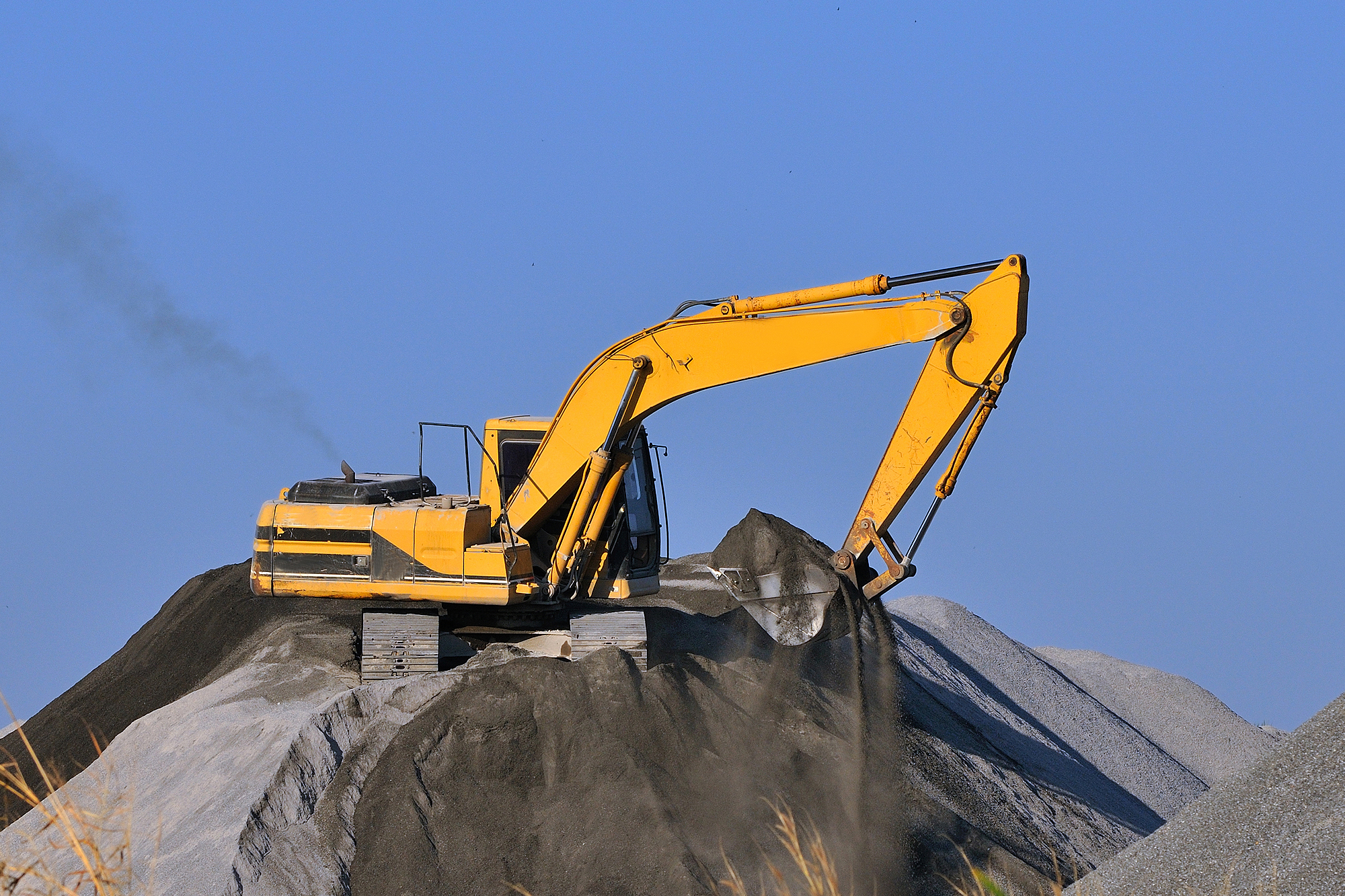Bolder receives new fleet of heavy machinery
